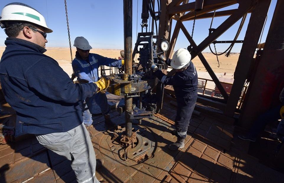 Arábia Saudita diz que mundo aguenta petróleo mais caro - Agência de ...