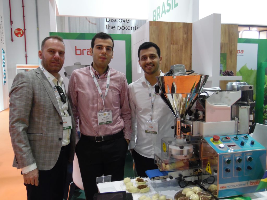 Alimentos típicos do Brasil estão na Sial Middle East - Agência de ...