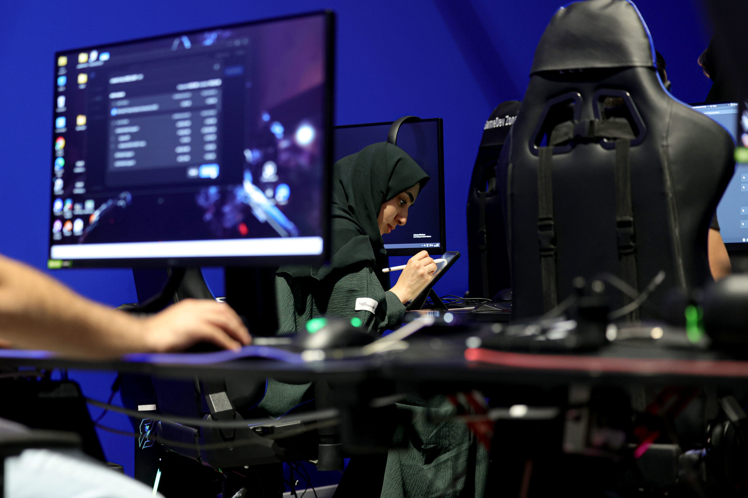 Youthful, gaming-savvy Saudis seek homegrown hit - Agência de Notícias ...
