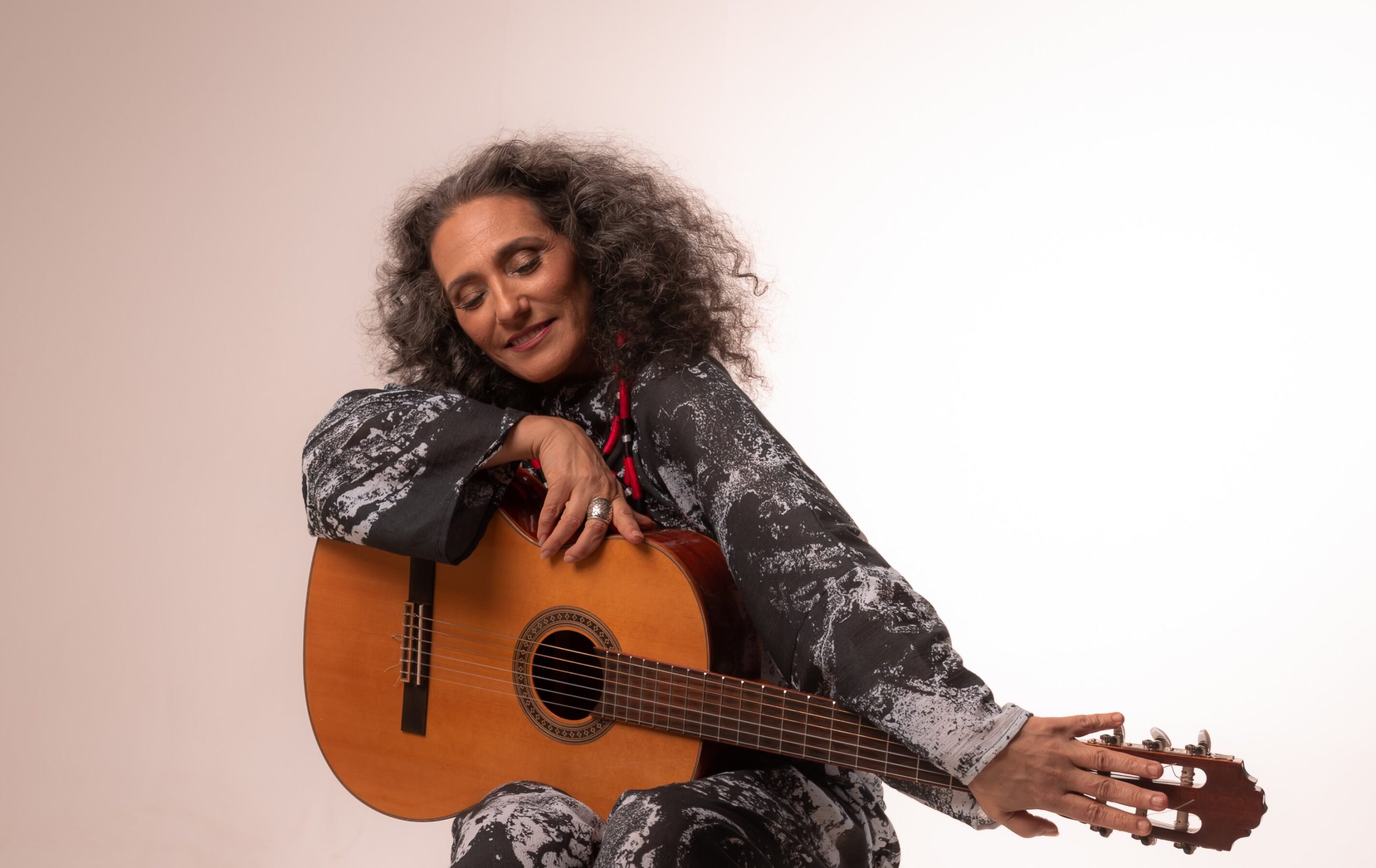 Singer Badi Assad to perform in São Paulo - Agência de Notícias Brasil ...